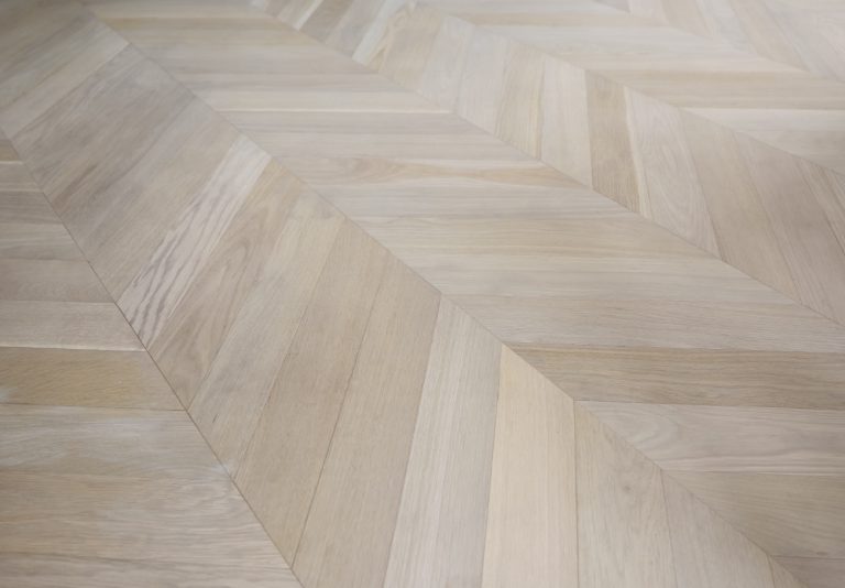 สะกดด้วยจุดเด่น เน้นความเป็นเอกลักษณ์ ไม้แท้จาก CHAMPACA มีให้คุณได้ ใน ...